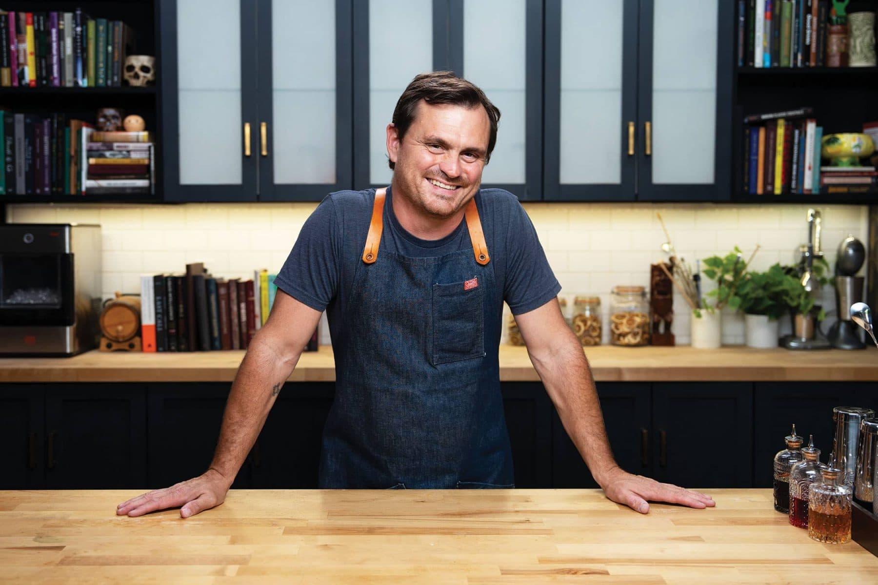 5 Classic Cocktails Every Home Bartender Should Know, According to The ...